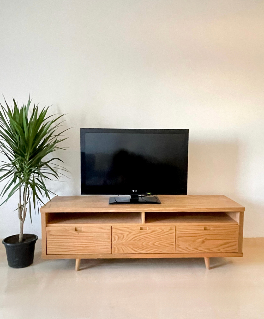 Rustic TV Unit – Pacific Oaks